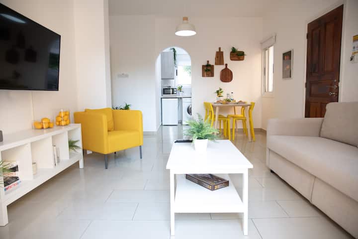 Estéa • The Charming Lemon Tree - Paphos