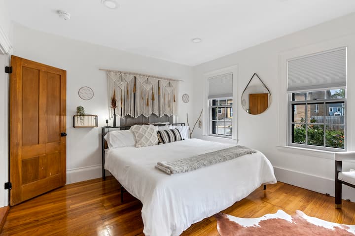 The Driftwood|2 Levels|soaking Tub|steps To Beach - Long Beach, Massachusetts