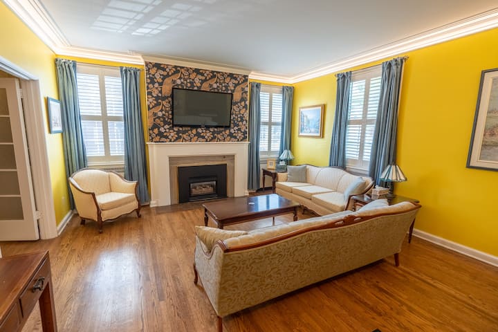 Cardinal Inn ~ Beach Room - Cornwall, ON, Canada