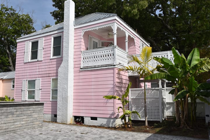 Top Floor, Tropical 1 Bedroom 3 Min Walk To Beach! - Virginia Beach, VA