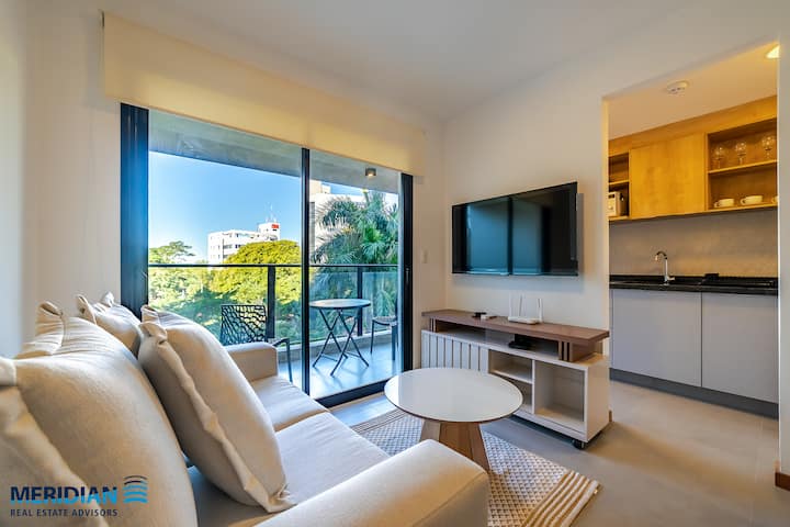 ¡A Pasos Del Shopping Del Sol Con Patio Privado! - Asuncion