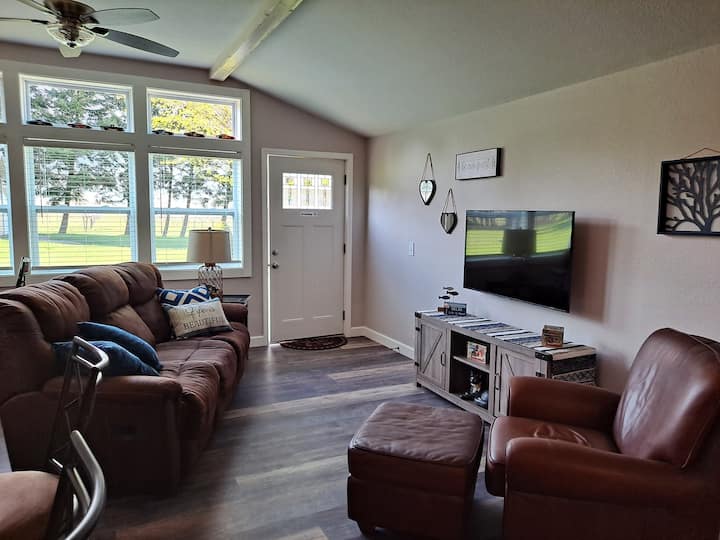 Cherry Grove Cottage - Mears, MI