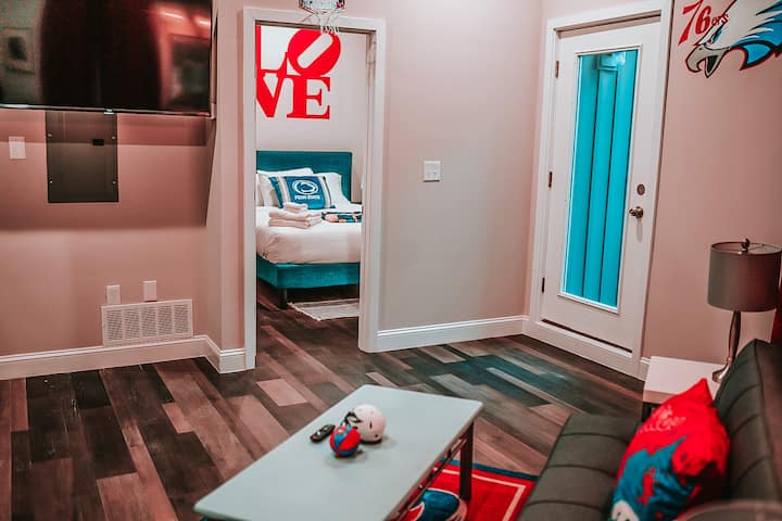 Modish Philly Theme 1br Suite W/ Private Patio - Callowhill - Philadelphia