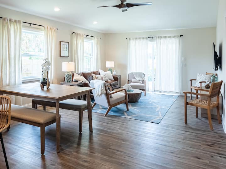 Pet Friendly Coastal Home 2bd/2b - Jensen Beach, FL
