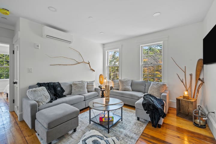 2br/2.5bath|king Suite|walk2beach+bearskin|parking - Front Beach, MA