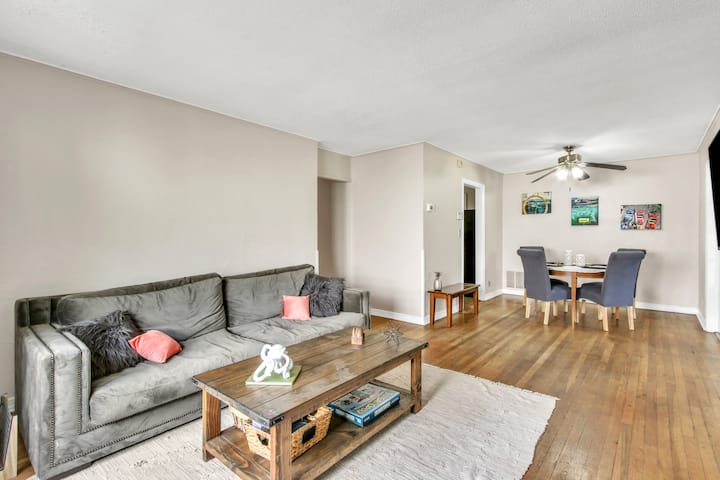 Cozy 3br Home With Patio - Tulsa, OK