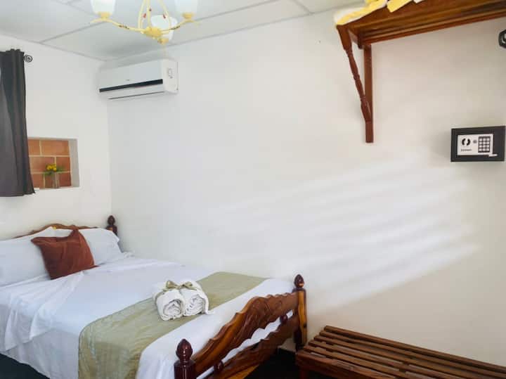 *Habitación Acogedora Con Cama Grande. - Viñales