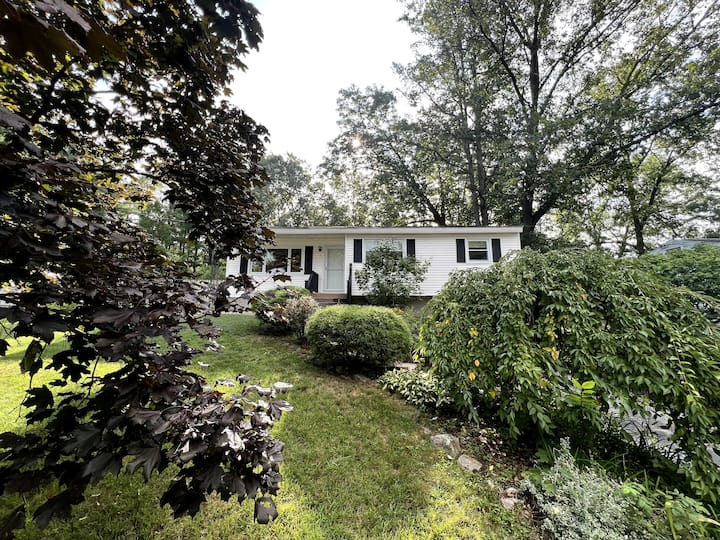 Modern 3br Near Downtown/track - Saratoga Springs, NY