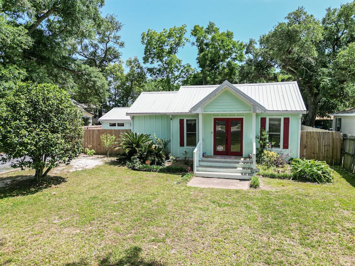 Spacious, Pet Friendly Cottage In Gulfport. - Gulfport, MS