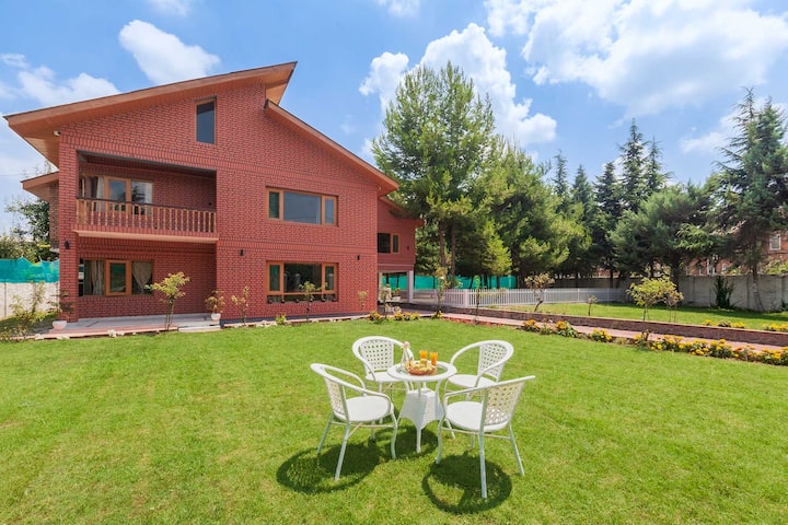 Pinewood Villa | Forest Retreat, Srinagar - Srinagar