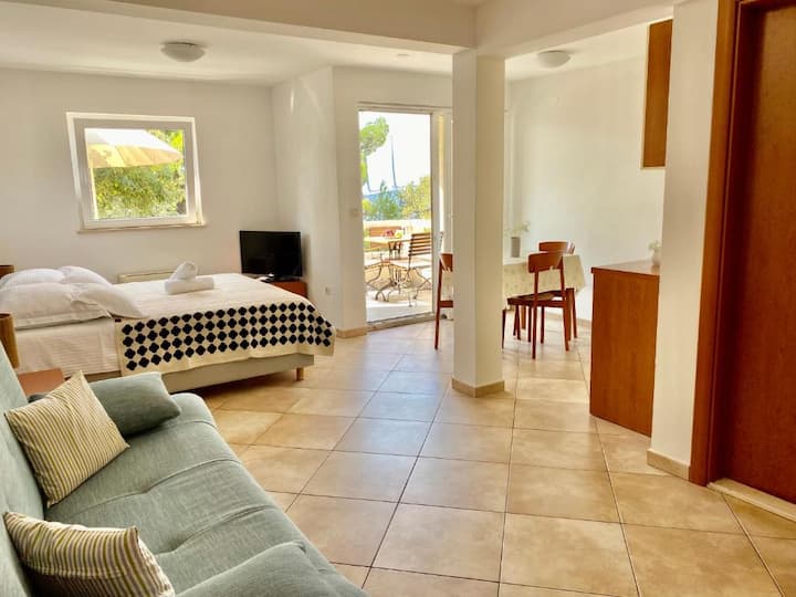 Villa Medić Studio Apt, Balcony, Near The Sea - Brela