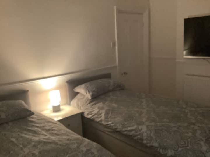 Twin Room With Private Bathroom - Southsea