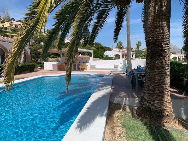 Excelente Villa Mediterránea En Jávea - Jávea