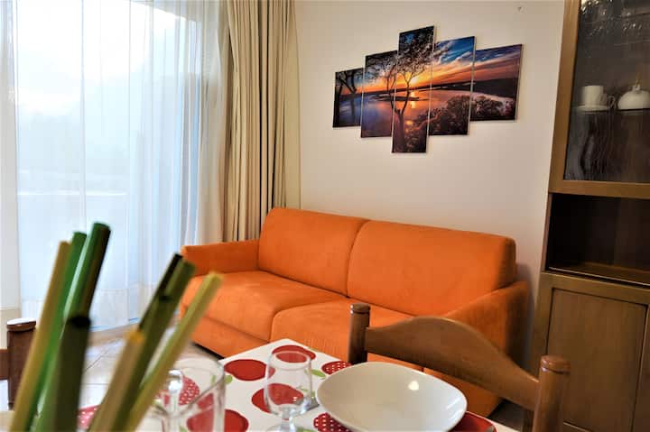 Waterfall & Pool With Garden - Arco