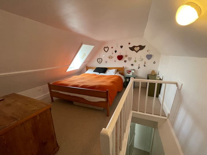 Beautiful Lived In Family Home - Seaford