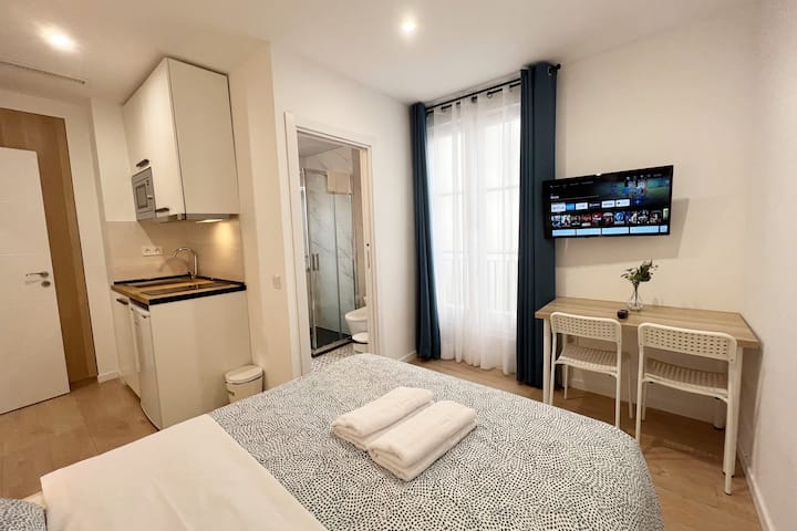 L Cortes Museos Ventana Interior - Madrid