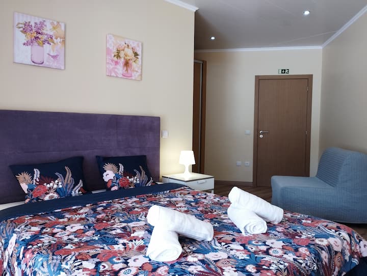 House With Direct Beach Access: Room 5 - São Martinho do Porto