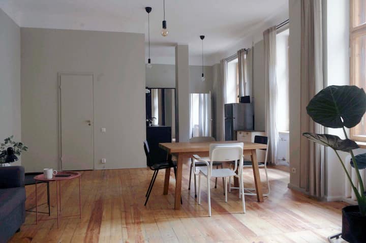 Spacious 75sqm Art Nouveau District Gem - Riga