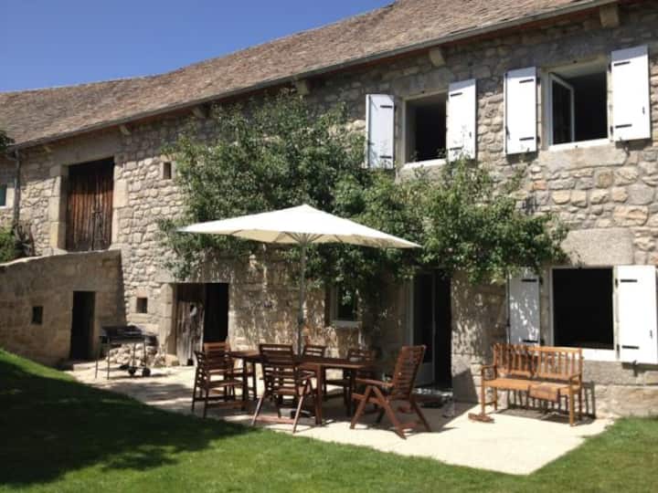 Maison En Pierre En Lozère 3 éToiles - Saint-Chély-d'Apcher