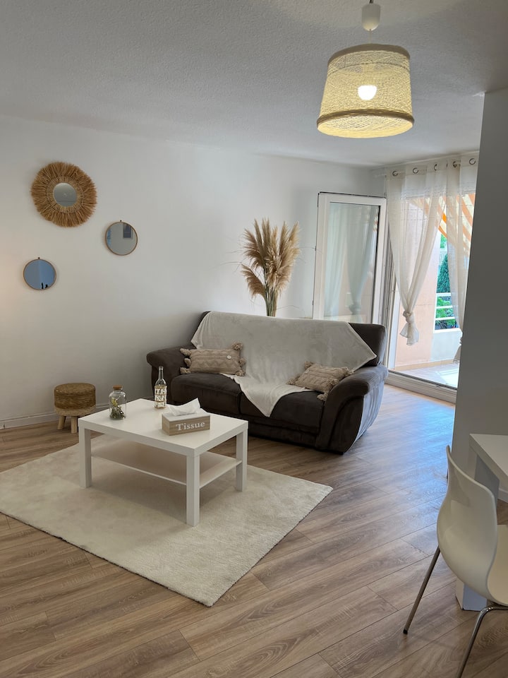 Grand Appartement De 100 M² - Montpellier