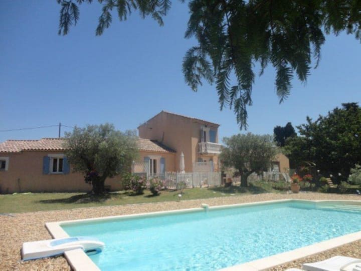 Très Beau Gîte Climatisé                 3 éToiles - Saint-Rémy-de-Provence