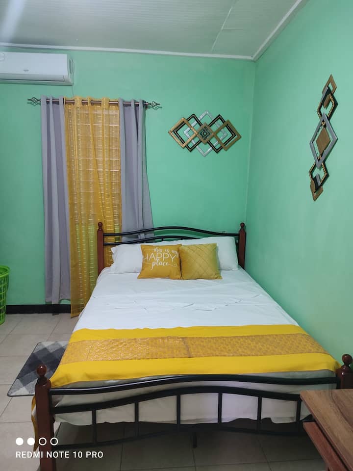 #1 Jireh Sea Side Guest House - Room #1 - Roseau
