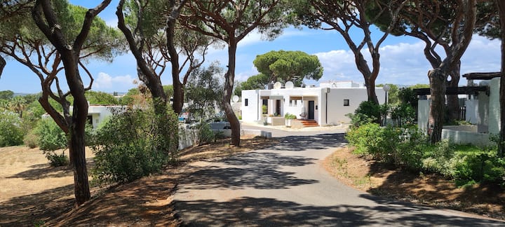 Sunny Villa With Golf Front View - Quarteira