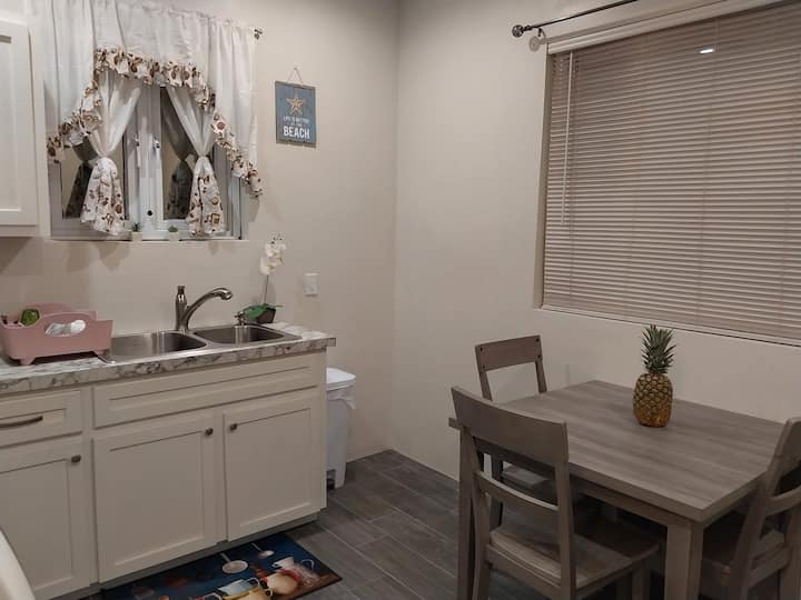 Cozy Cottage - Nassau
