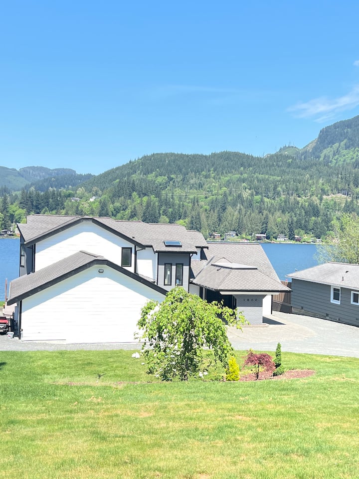 Lake Samish Funhouse! - Bellingham, WA