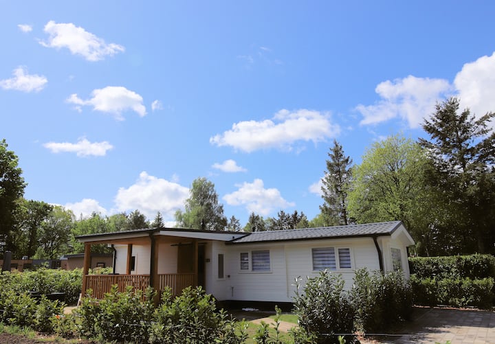 Zeer Ruim 6-persoons Chalet Met Overdekte Veranda - Epe