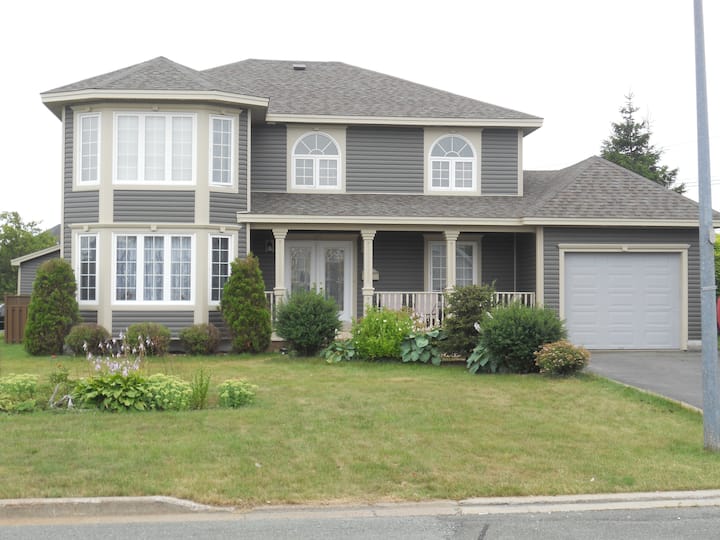 Four Bedroom Executive Home - Paradise