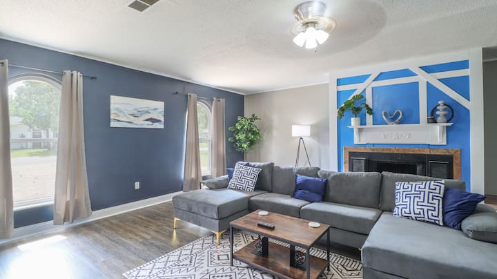 Cozy 4br | Dog Friendly | Patio+fire Pit+foosball - Gulfport, MS