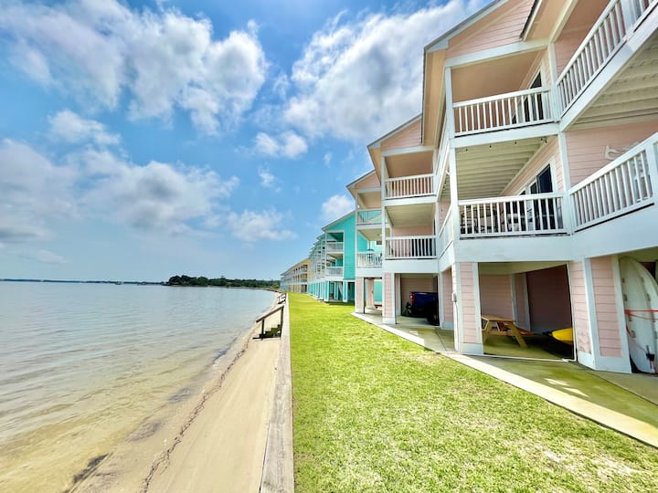 Dolphin Cove: Gorgeous Waterfront Unit With Kayaks - Perdido Key State Park, Pensacola