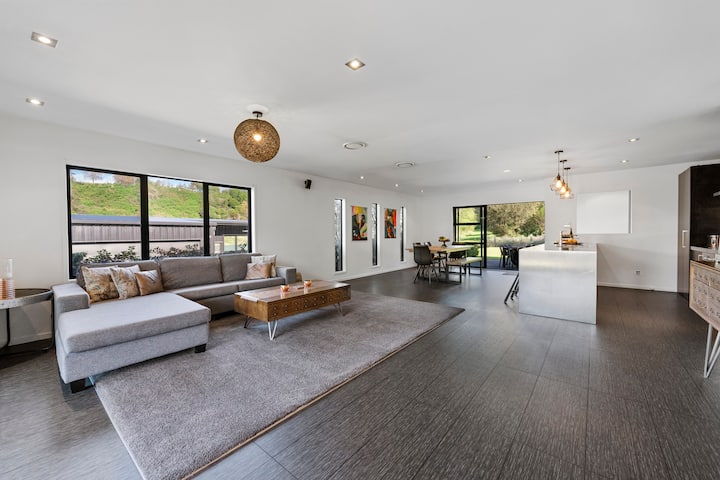 Riverside In Gated Community & Wi-fi - Taupō