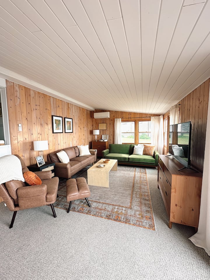 The Darling Cabin | 60s Charm + Modern Flair - Alexandria, MN