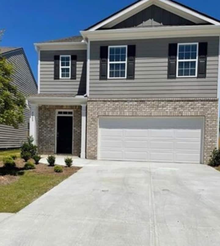 The Comfy Cove - Flowery Branch, GA