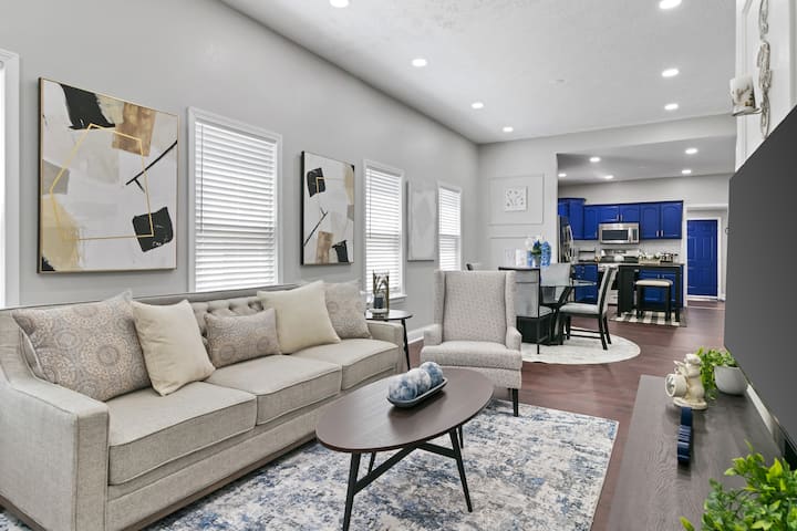 The Blue Oasis - Detroit