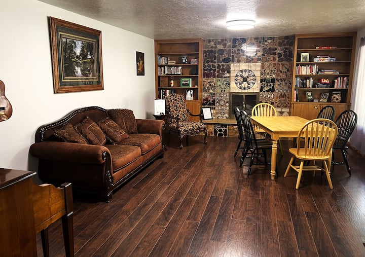 Home Away From Home Near Downtown Logan - Logan, UT