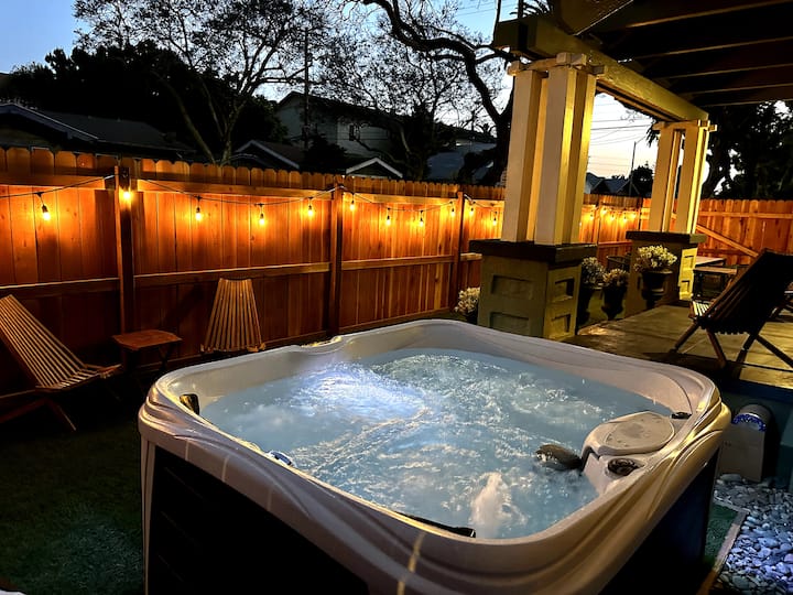 Cozy Craftsman. Hot Tub, Parking & Near Beach - Long Beach, CA