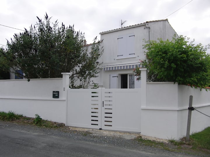 Location Pavillon Avec Cour - Plage de Saint-Trojan-les-Bains