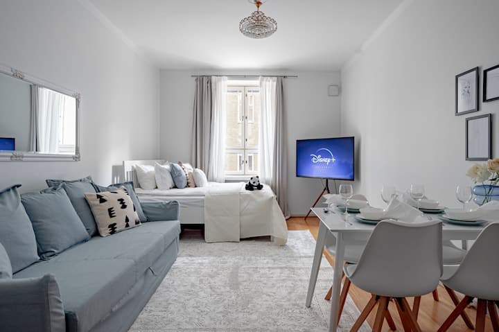 1br Center Apartment | King Bed - Helsinki