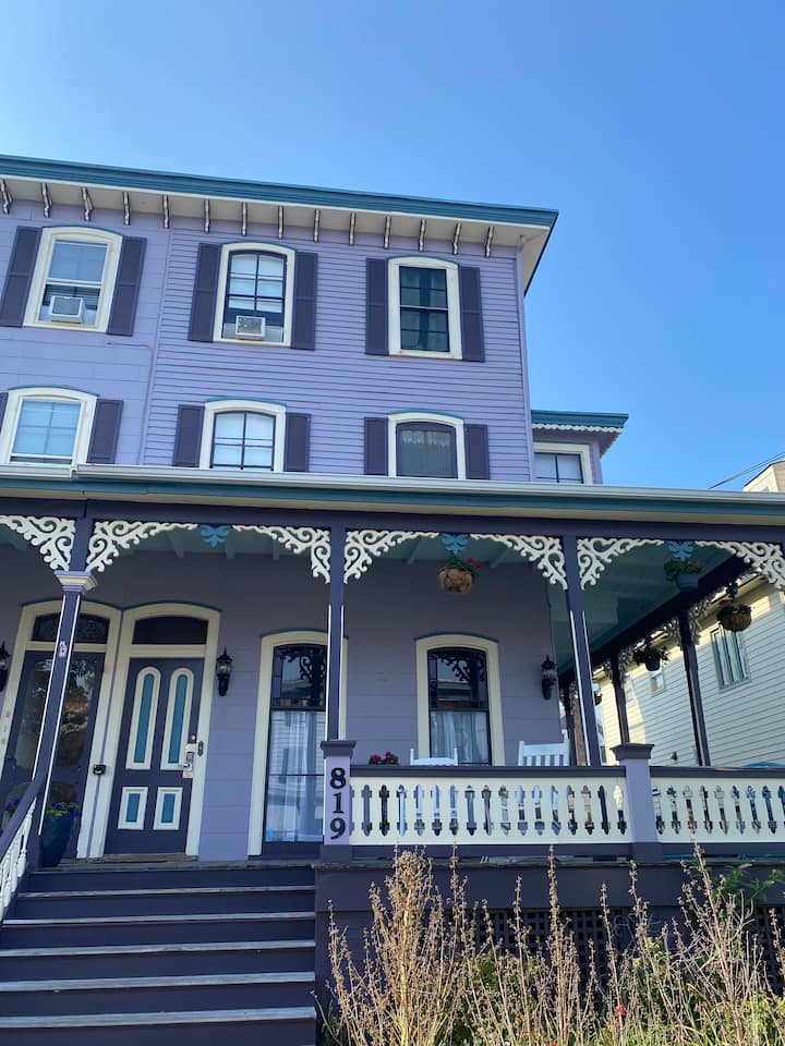 1 Br Flat 1 Block From Beach - Cape May, NJ