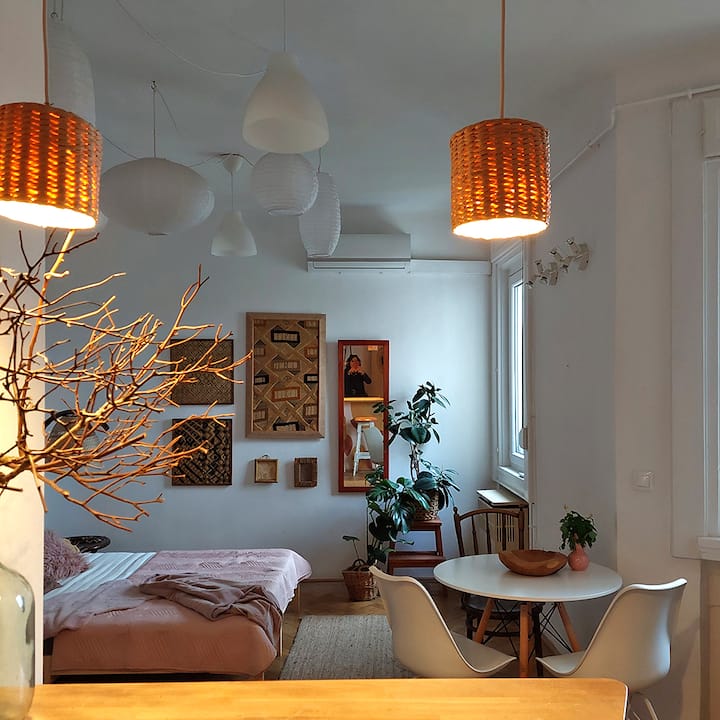 Downtown Designer's Studio Flat With A View - Budapest