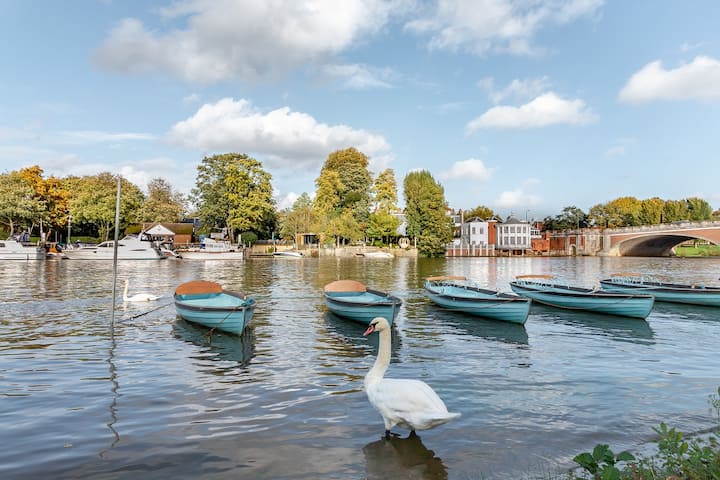 1-bed Flat With Terrace - Thames Ditton