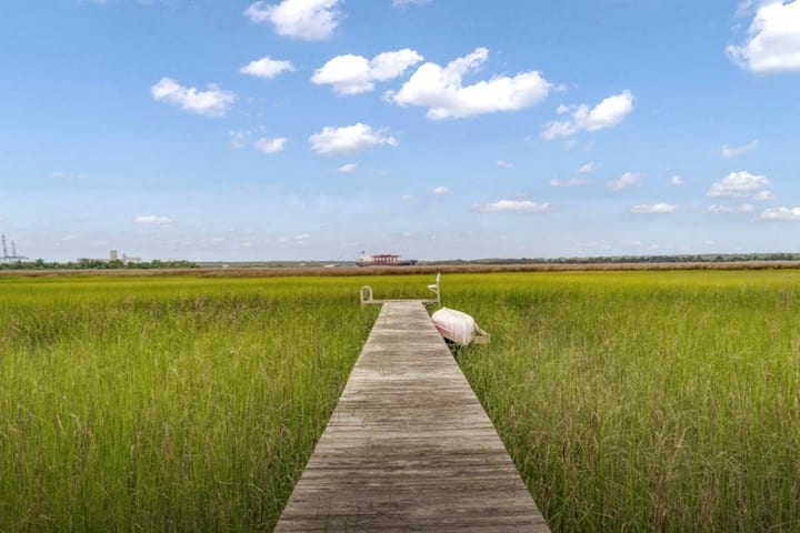 Coastal Cottage - Charleston, SC