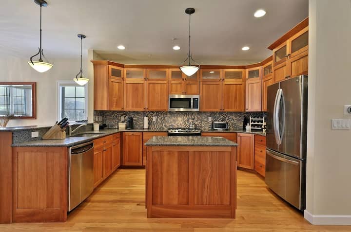 Prime Location Off Killington Rd - Killington, VT