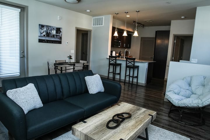 Beautiful Townhome Near Las Vegas Strip - Henderson, NV