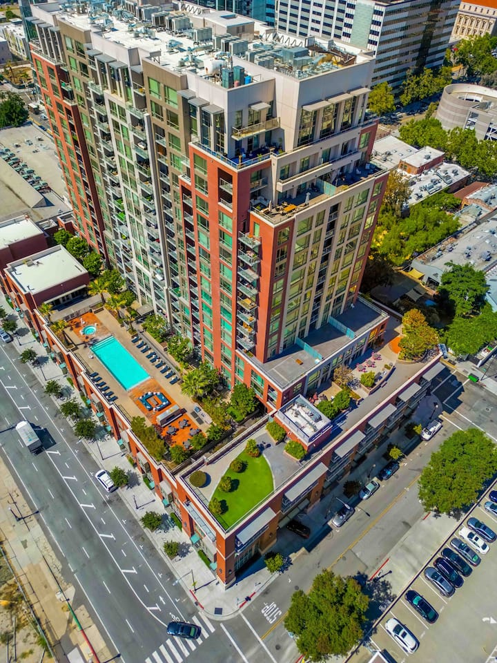 The Sofia - Luxury 1br Condo - King Bed, Gym, Pool - San José