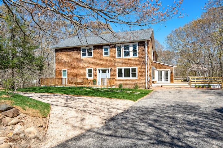Sag Harbor New House With Pool - Croteaux Vineyards, Southold