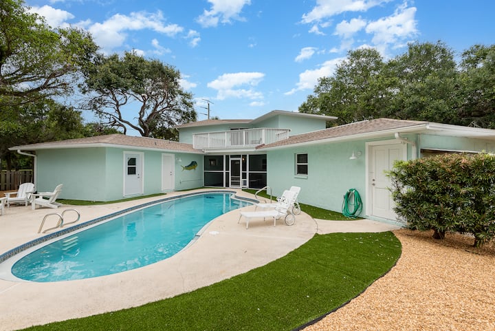 Beachside Peacock Pool Home - Cape Canaveral, FL